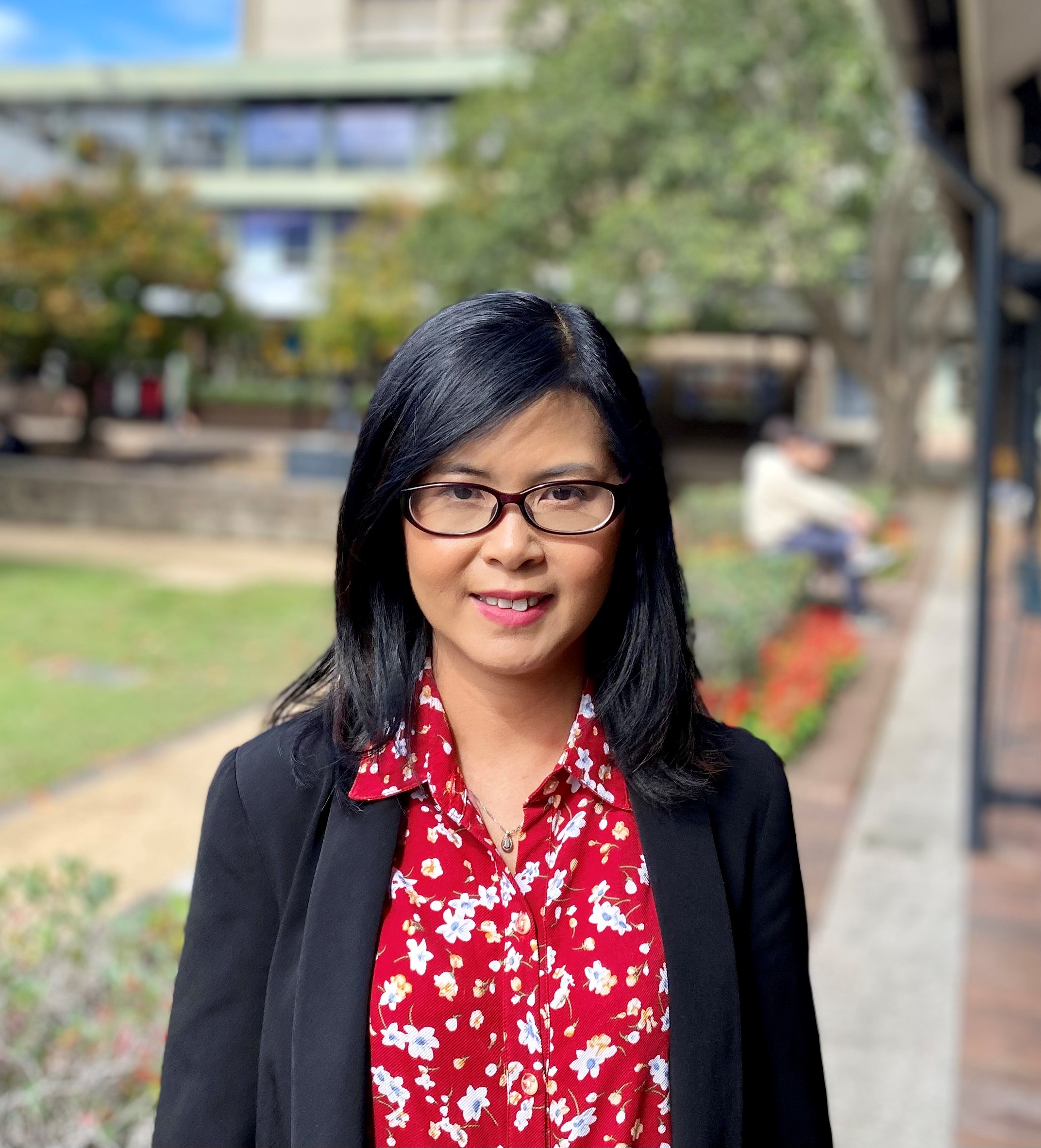 Associate Professor Hoa Nguyen